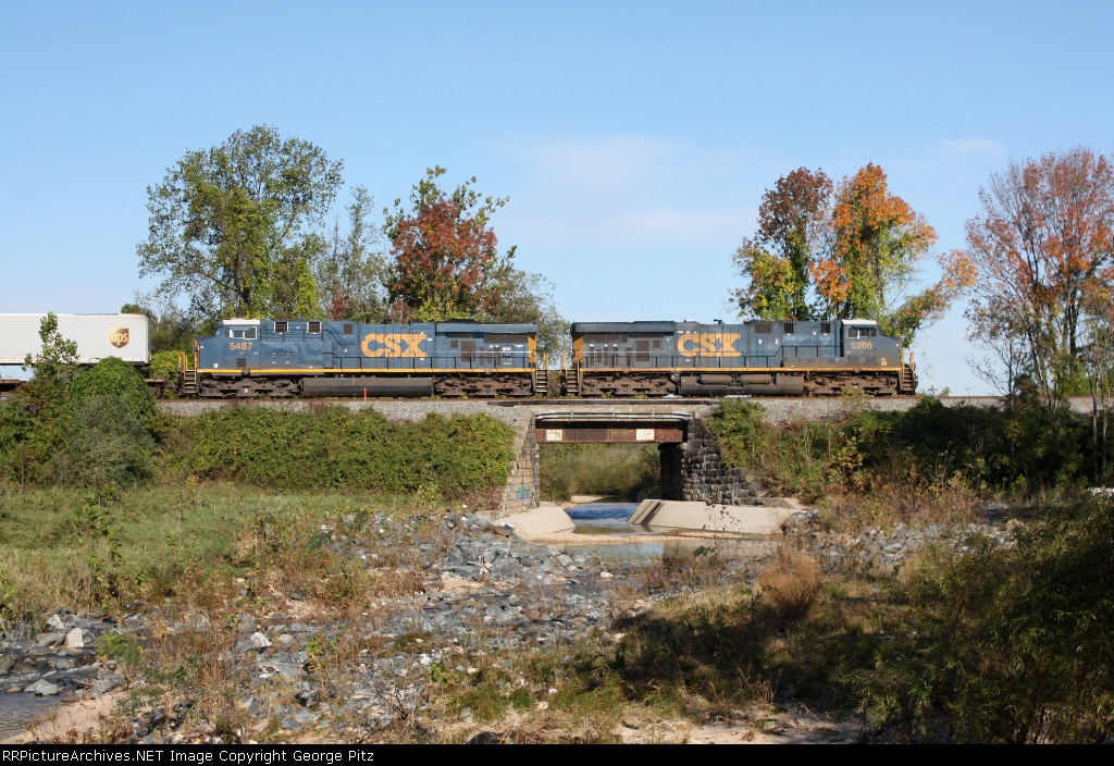 Q172 eastbound at White Marsh Run